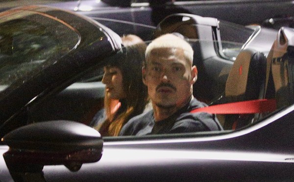 Filipe Ret passeia com a namorada, Agatha Sá, em Ferrari de mais de R ...