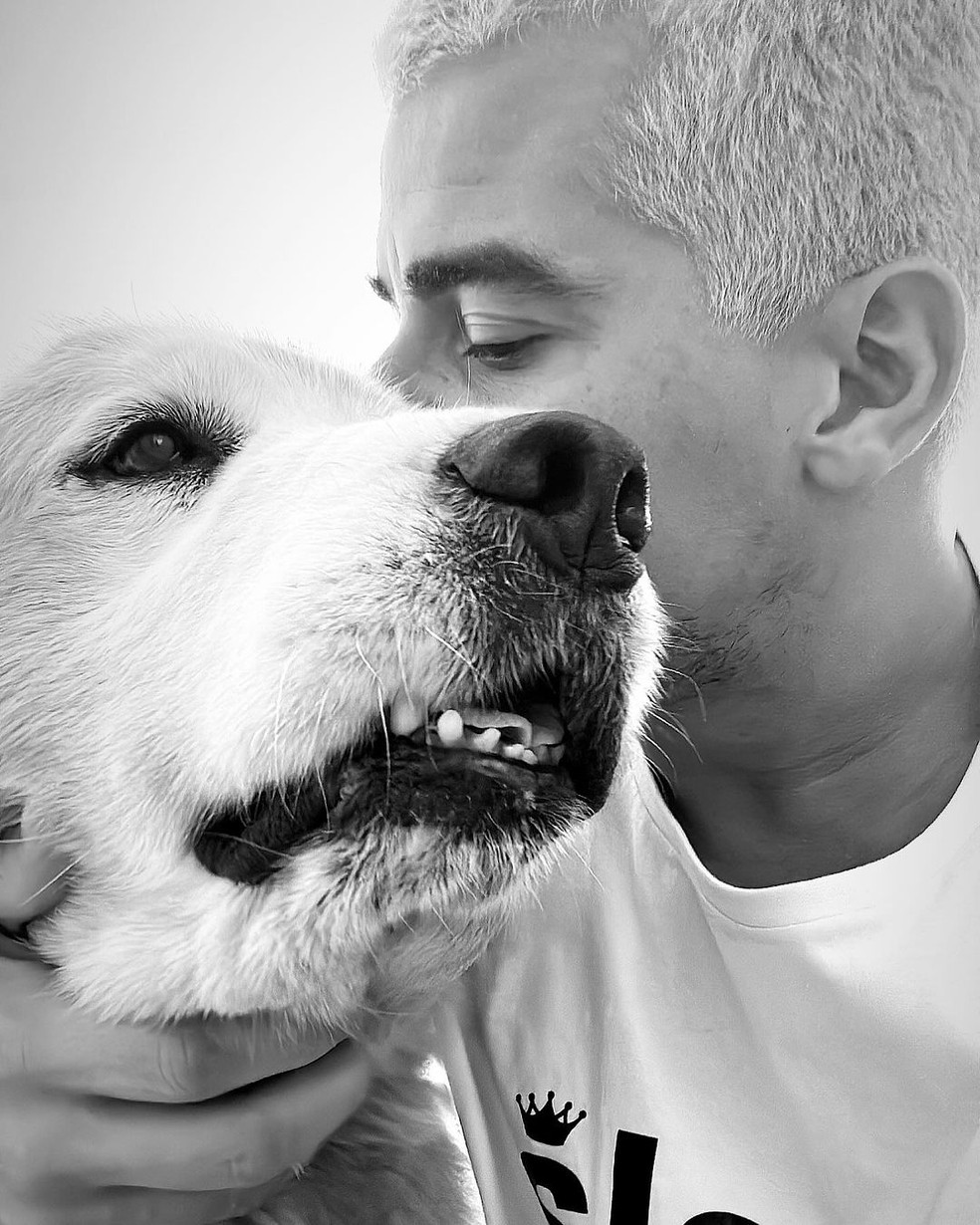 Thiago Martins lamenta morte do seu cachorro: 'Perdi meu melhor amigo'