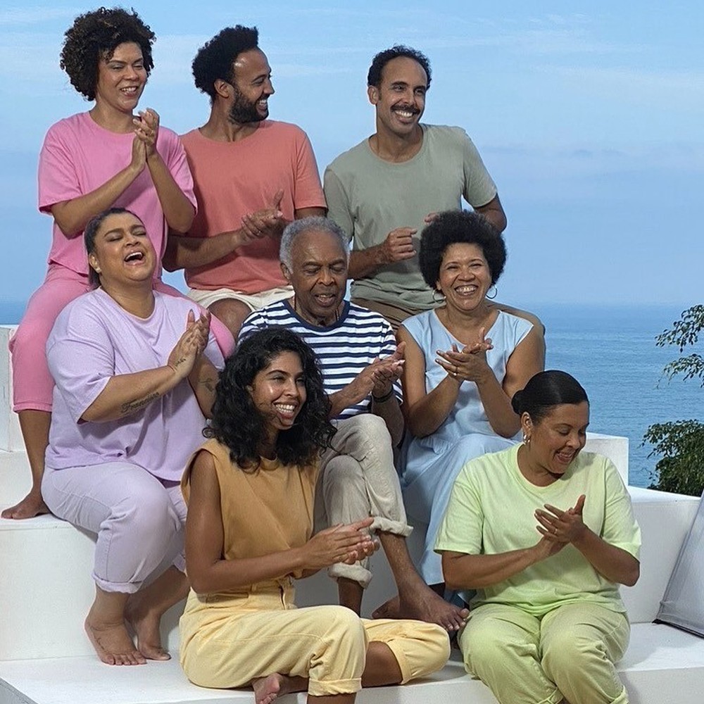 Bela Gil fala sobre paternidade de Gilberto Gil com ela e os irmãos