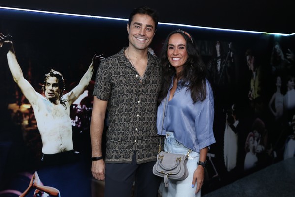 Famosos prestigiam show de Sandy no Rio de Janeiro