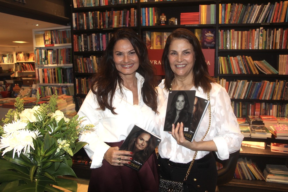 Musa dos anos 1980, Magda Cotrofê lança biografia e recebe famosos
