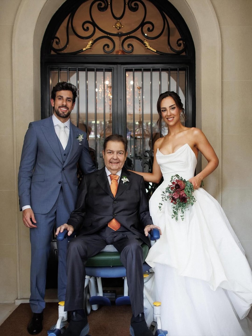Julio Casares, presidente do São Paulo, mostra fotos inéditas do casamento de filho e exalta ...