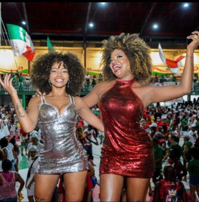 Saiba tudo sobre: Adriana Bombom