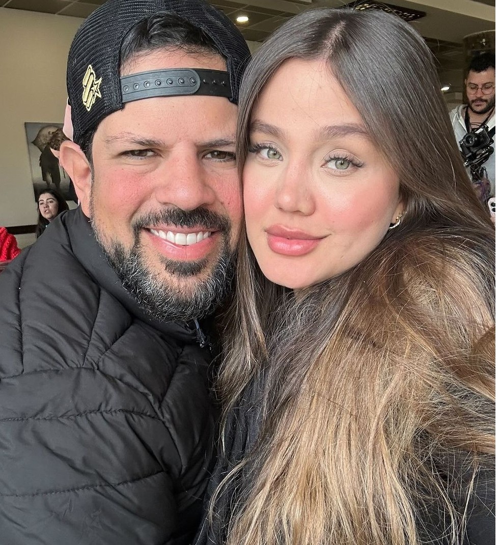 Após revelar traição de Sorocaba, Biah Rodrigues aparece sorrindo em ...