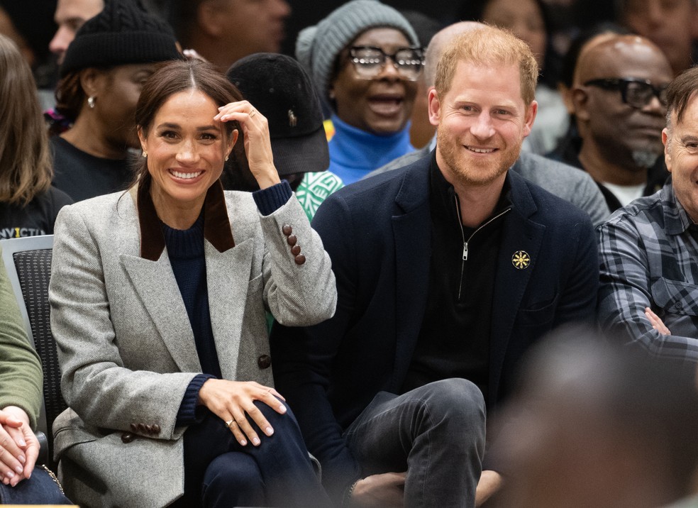 pr-ncipe-harry-faz-dancinha-em-evento-com-meghan-e-presen-a-de-atletas