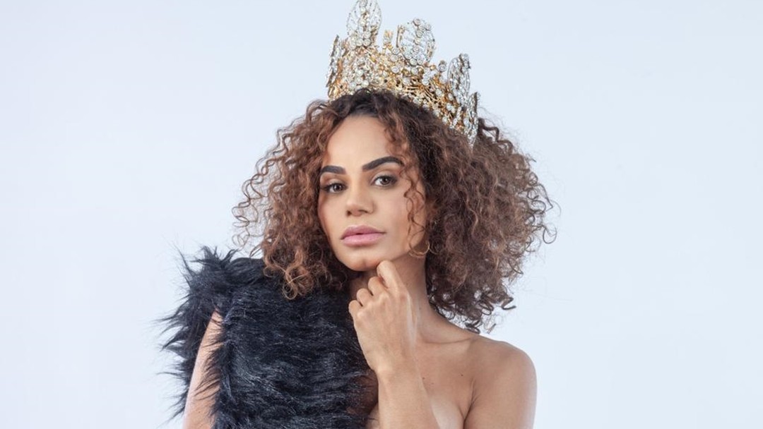 Saiba tudo sobre: Savia David | rainha de bateria da Vila Maria