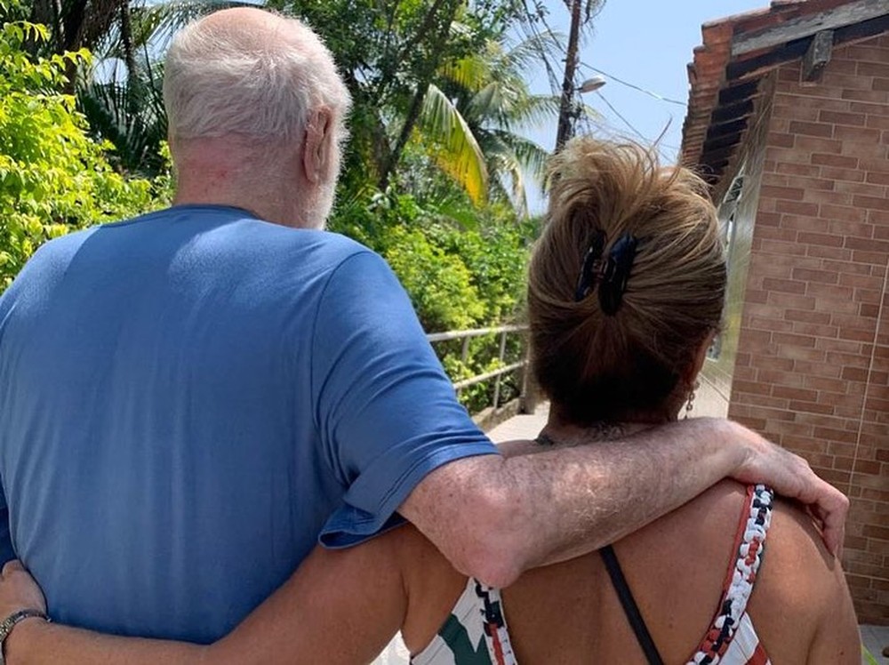 Cissa Guimarães visita ex-marido Paulo César Pereio no Retiro dos Artistas; fotos e vídeo