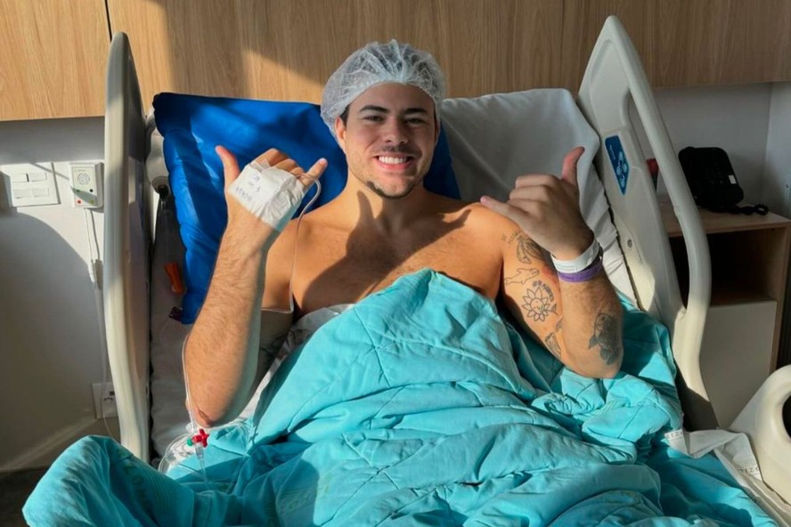 Pedro Calais, vocalista do Lagum, passa por cirurgia no joelho