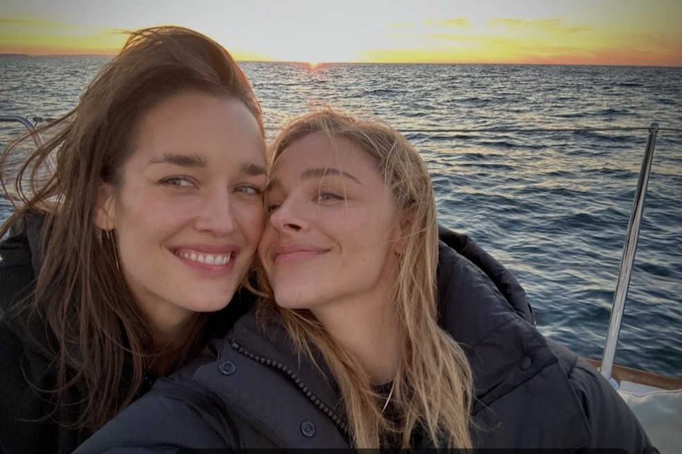 Atriz Chloë Grace Moretz assume ser uma mulher lésbica ao declarar que ...