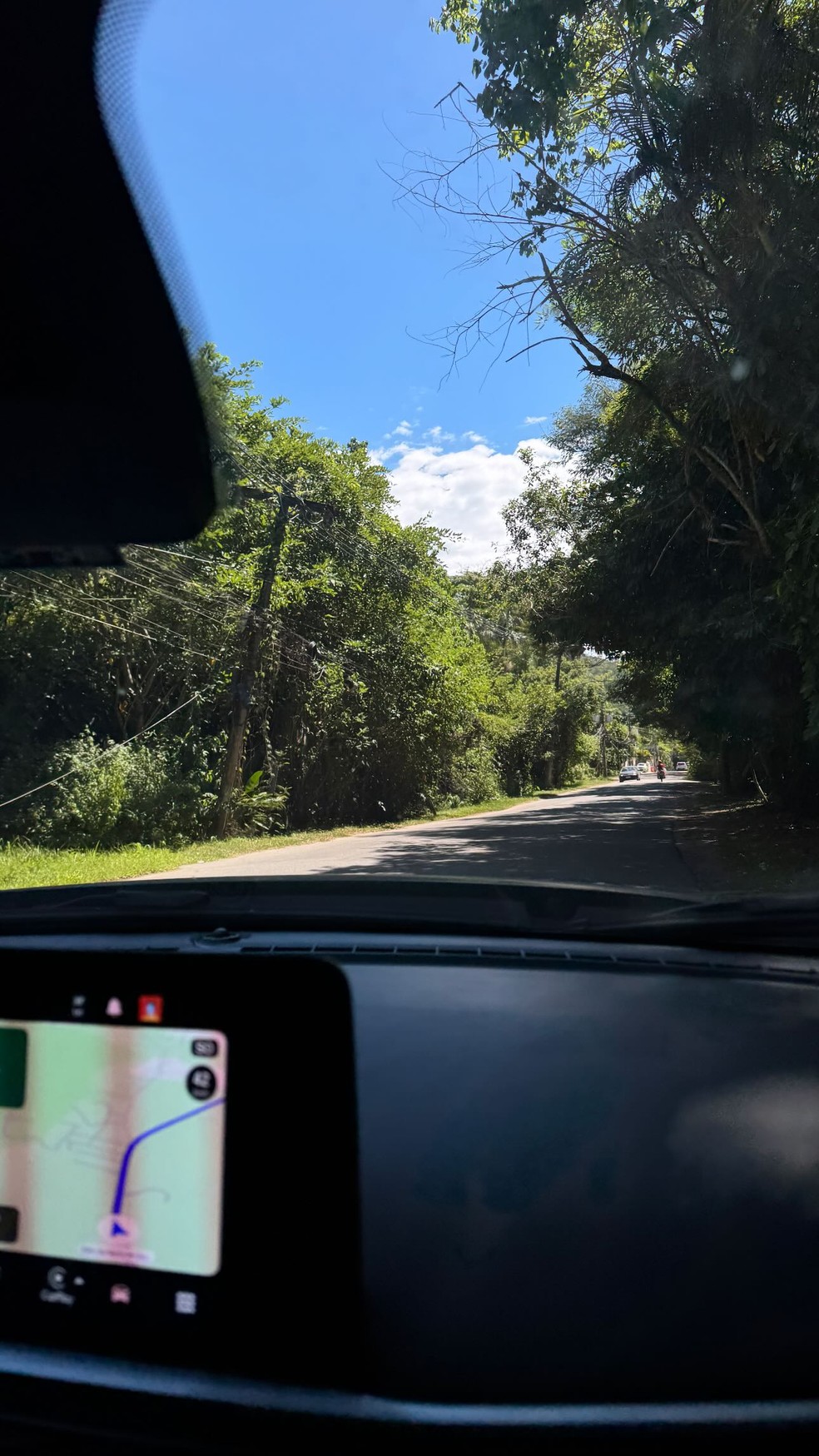 Com beijão e 'chega mais', Mell Muzzillo e Marcello Mel Jr. passeiam em ...