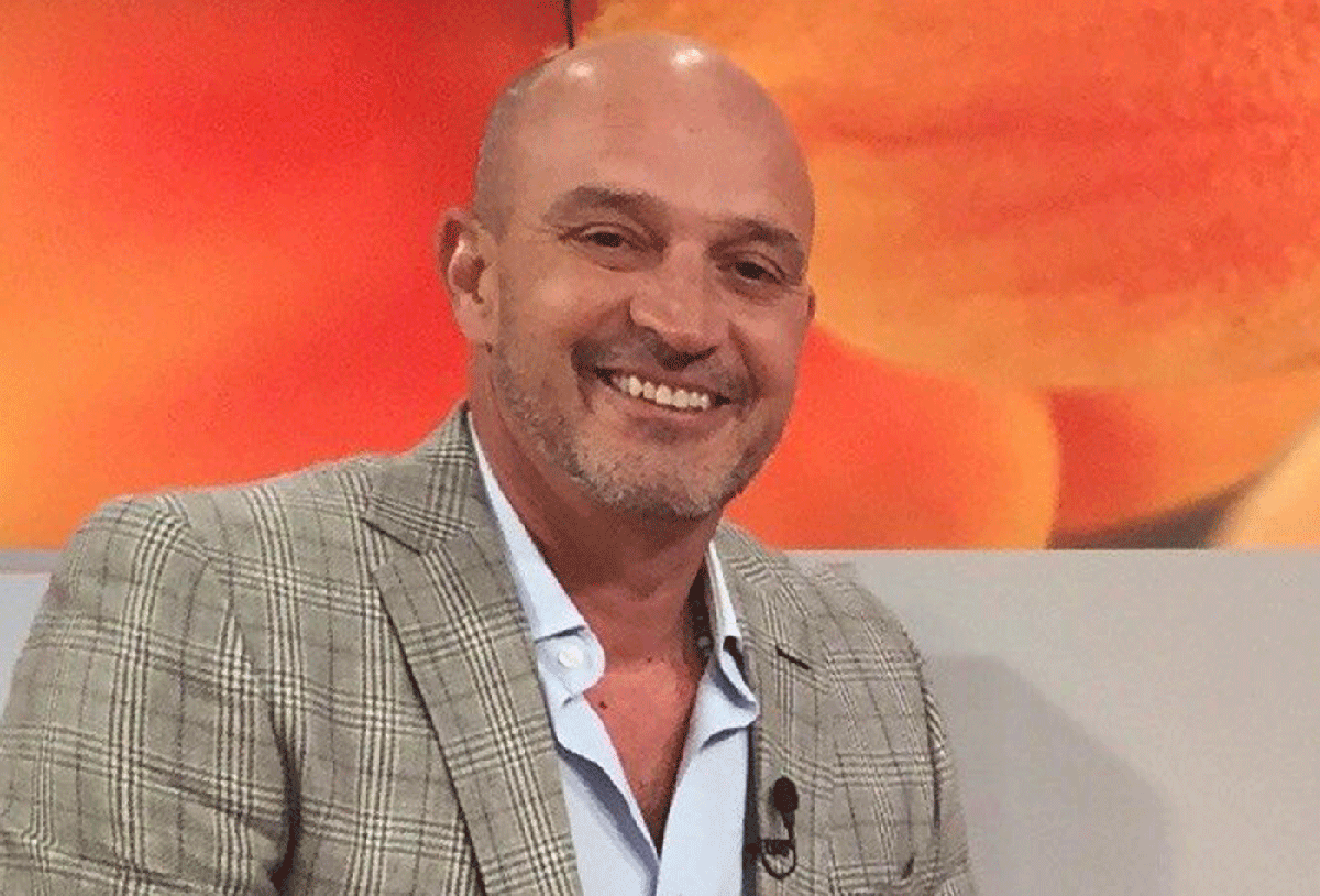 Ex-Big Brother morre aos 54 anos após enfartar em banheiro de bar