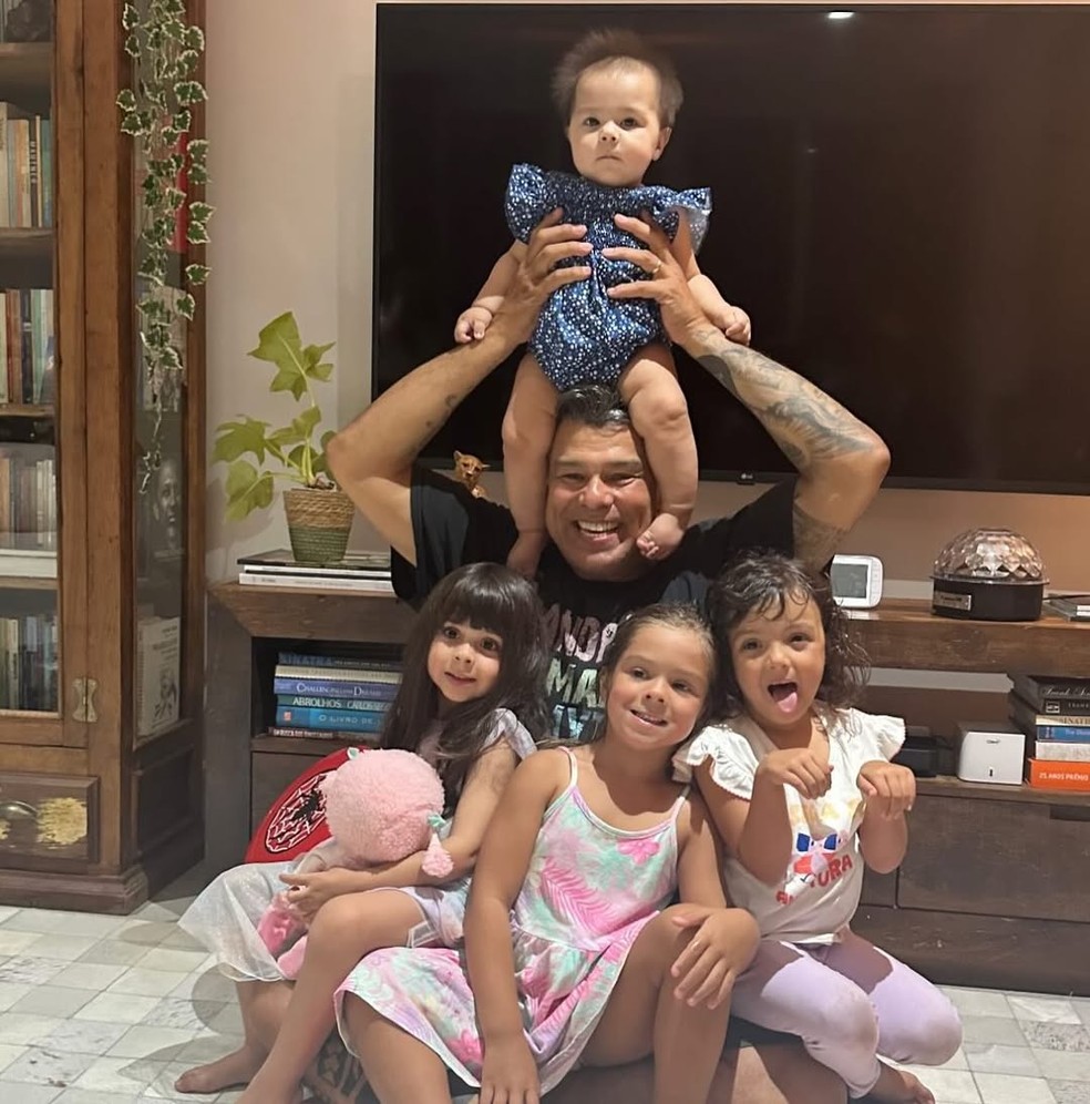 Maurício Mattar promove encontro pré-natalino das netas e filha caçula ...