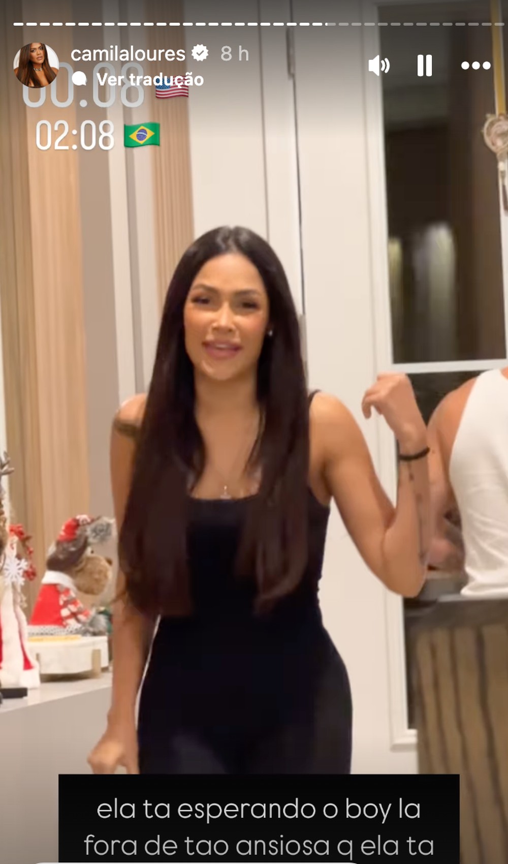 Flay aparece em clima de romance com novo affair em viagem para Orlando