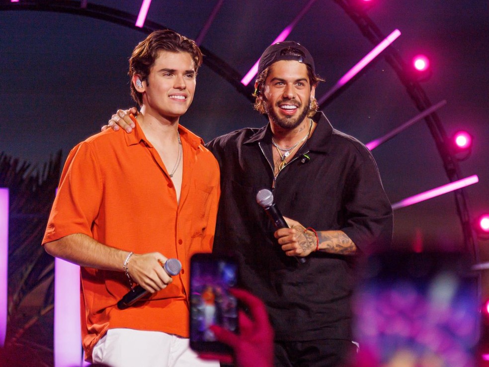 Com Leonardo e Zé Felipe, João Henrique grava audiovisual 'Sentidos'