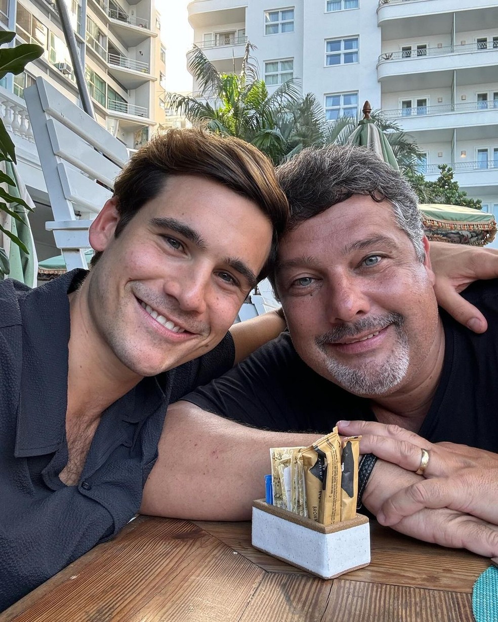 Nicolas Prattes abre álbum de fotos de aniversário: 'O melhor da minha ...