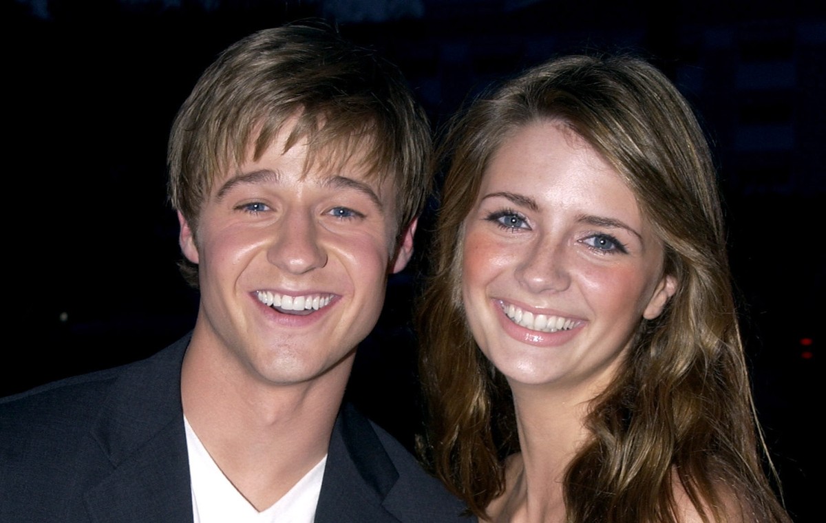 Mischa Barton diz que perdeu virgindade com Ben McKenzie na época de ...