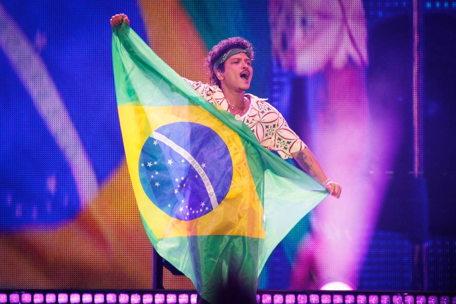 Fã de Elvis Presley e já foi preso: Saiba 10 curiosidades sobre Bruno Mars