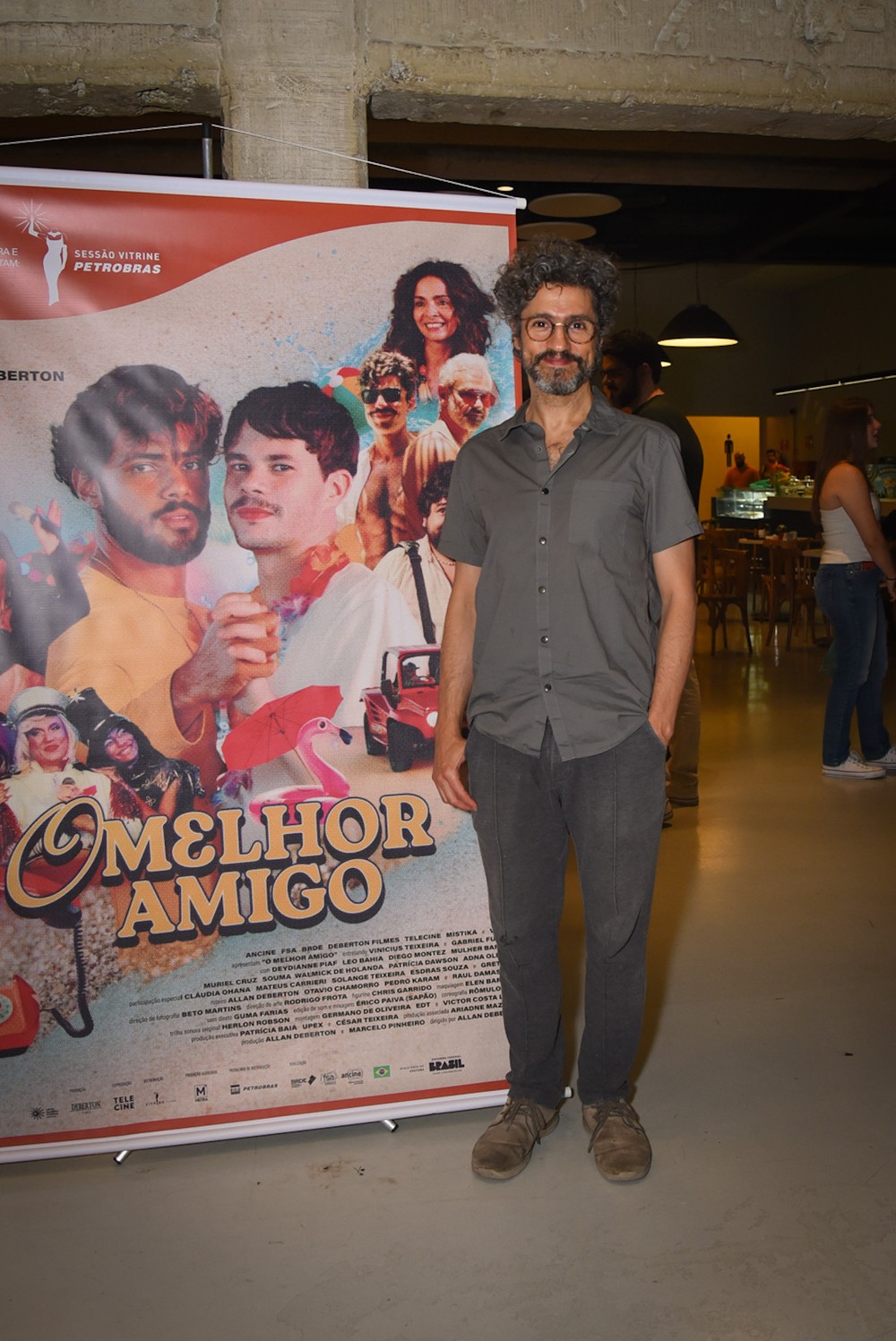 Ex-'Malhação', Gabriel Fuentes vai a première com Vittor Fernando em ...