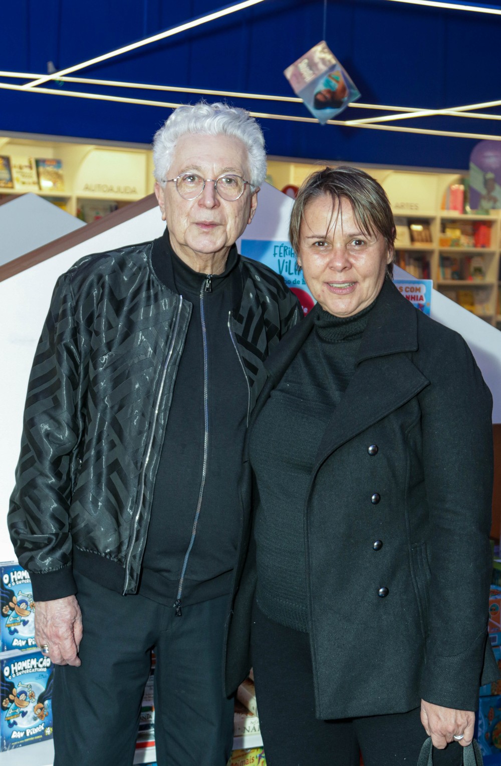 Giulia Gam e mais famosos prestigiam lançamento de livro do autor ...