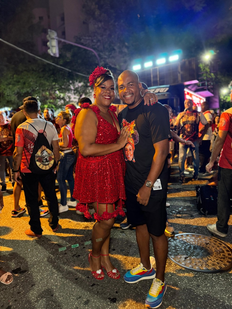 Cacau Protásio troca beijos com novo namorado após fim do casamento de ...