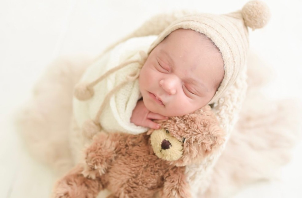 Marcello Melo Jr., de 'Renascer', mostra ensaio newborn do filho: 'Meu ...