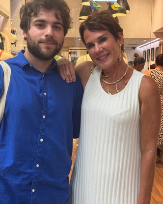 Saiba tudo sobre: Andréa Veiga