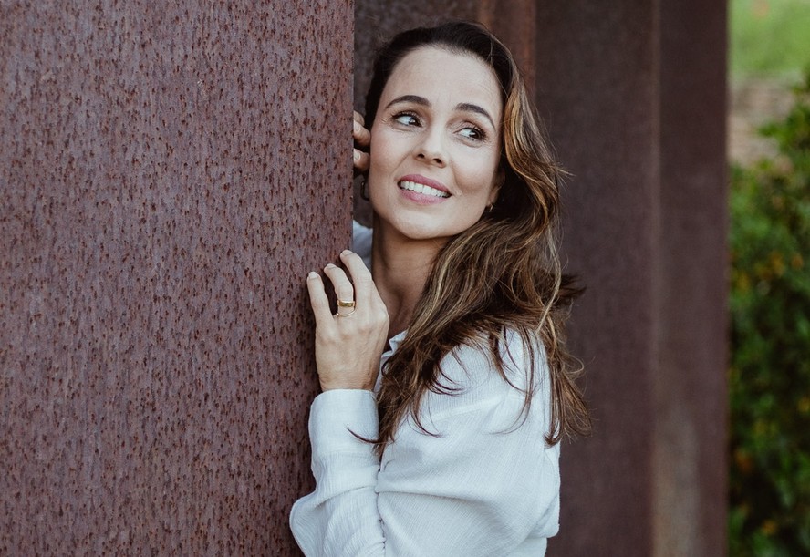 Miriam Freeland celebra sucesso no teatro: 'Momento de conexão entre ...