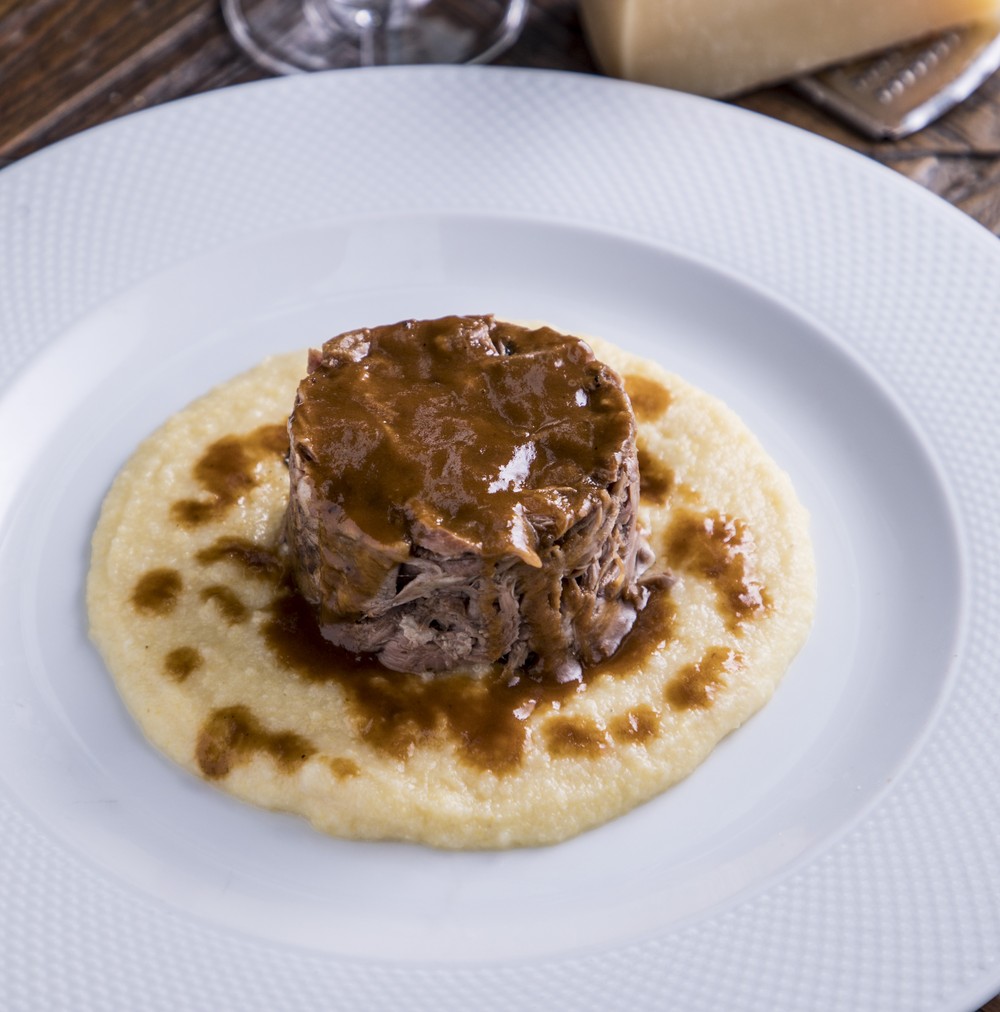 Cordeiro na mesa: veja dicas de preparo, receita e onde comer
