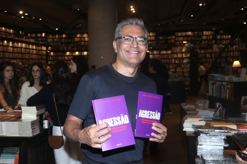 Ana Paula Araujo lança livro sobre violência doméstica no Rio; fotos