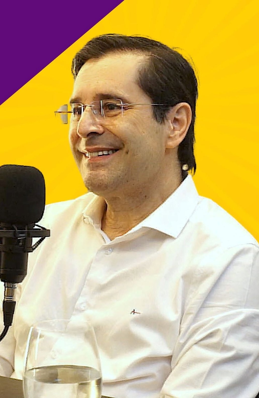 Apresentador e locutor Bob Floriano morre aos 64 anos