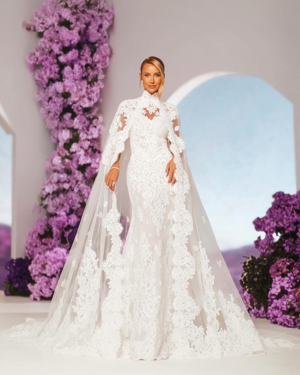 Duzentas mil flores, show surpresa e mais: detalhes da festa milionária ...