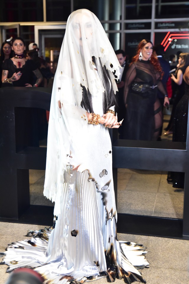 Xuxa, Preta Gil, Deborah Secco e mais em baile de Halloween em SP; veja ...