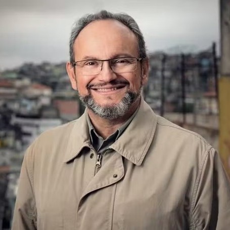 Saiba tudo sobre: Ernesto Paglia