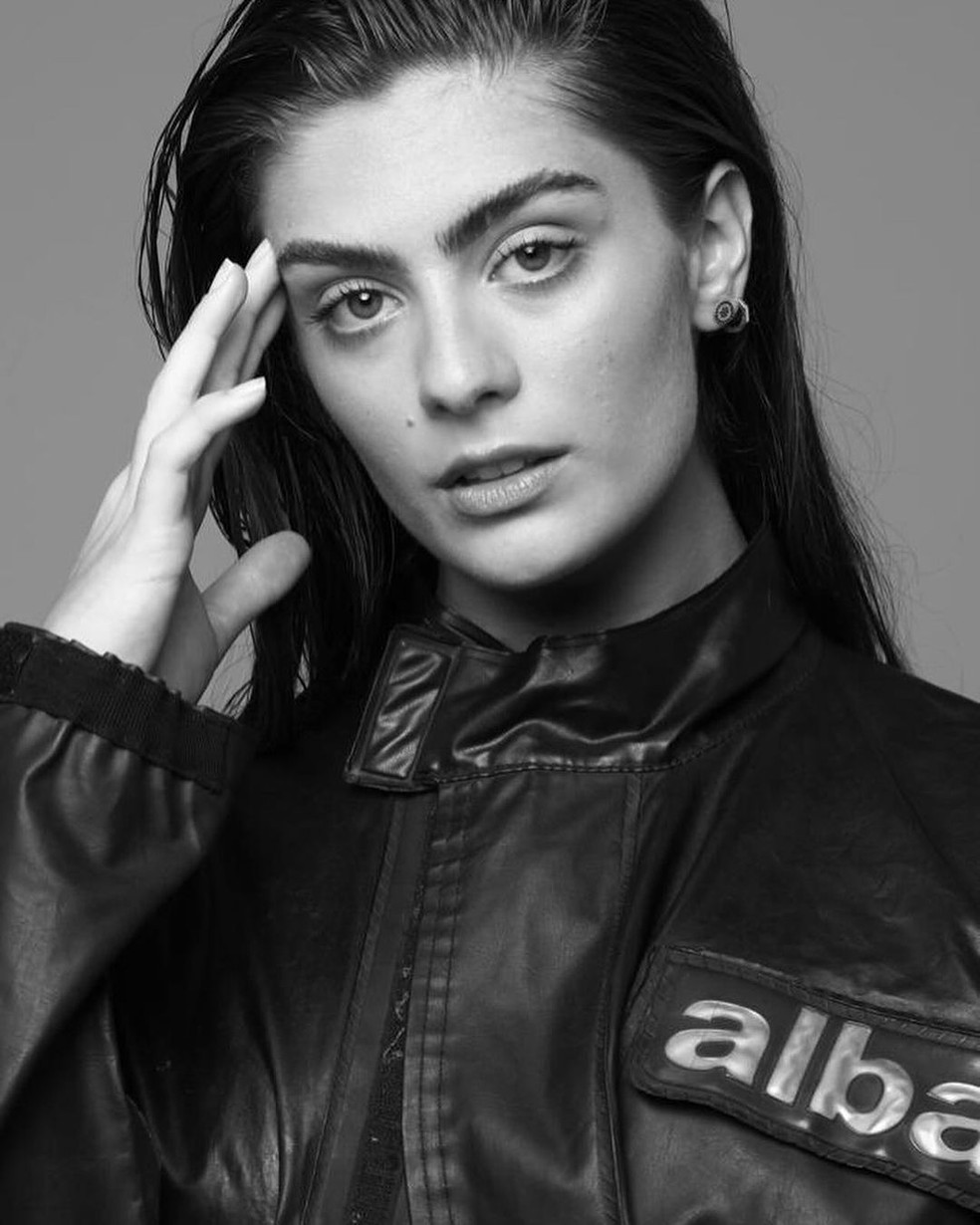 Elaine Mickely celebra os 24 anos da primogênita: 'Diva master'