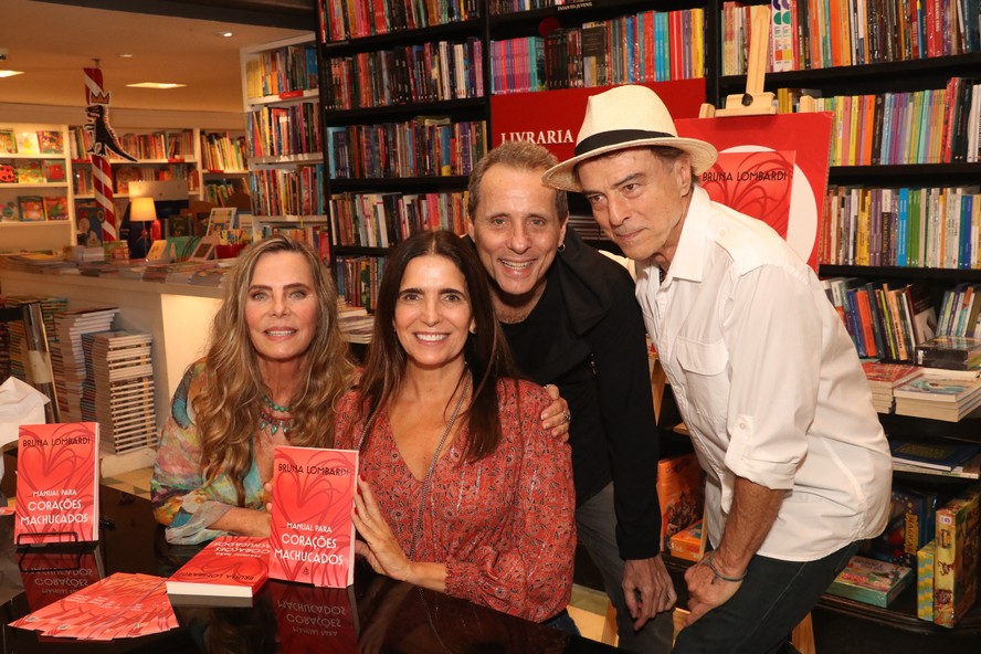 Bruna Lombardi recebe Carlos Alberto Riccelli, Malu Mader e mais ...