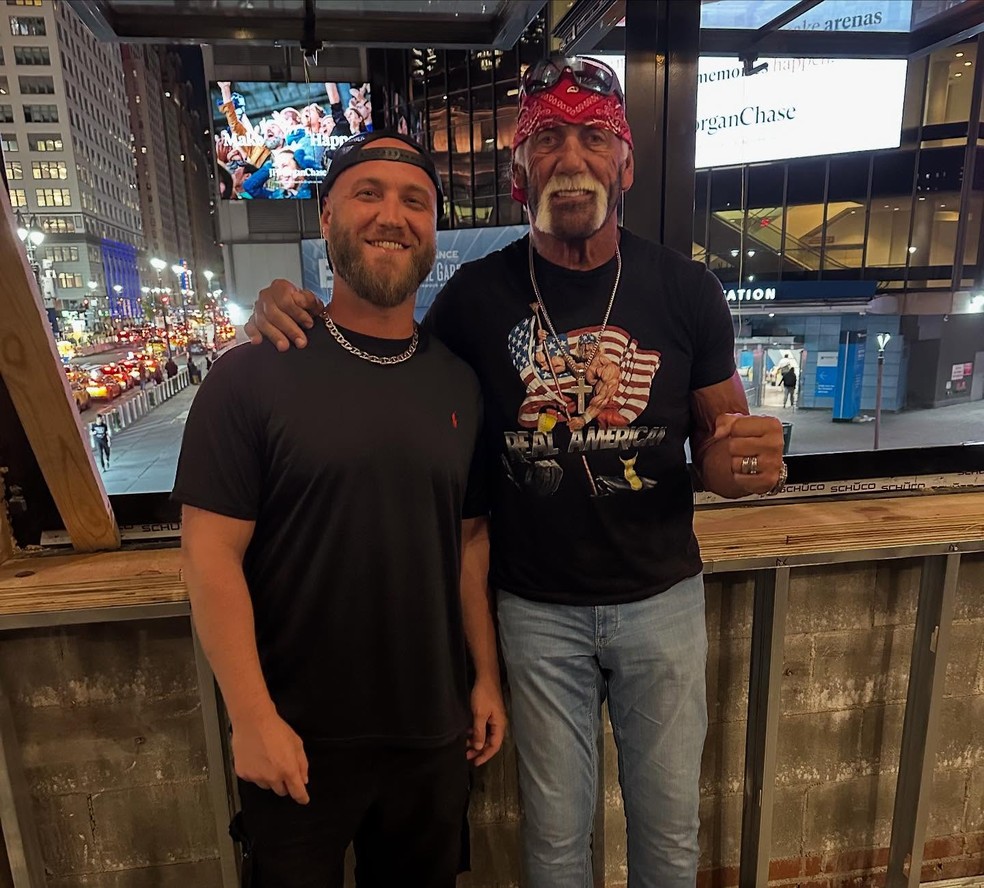 Filho emociona com homenagem a Hulk Hogan: 'Faria qualquer coisa pra tê ...