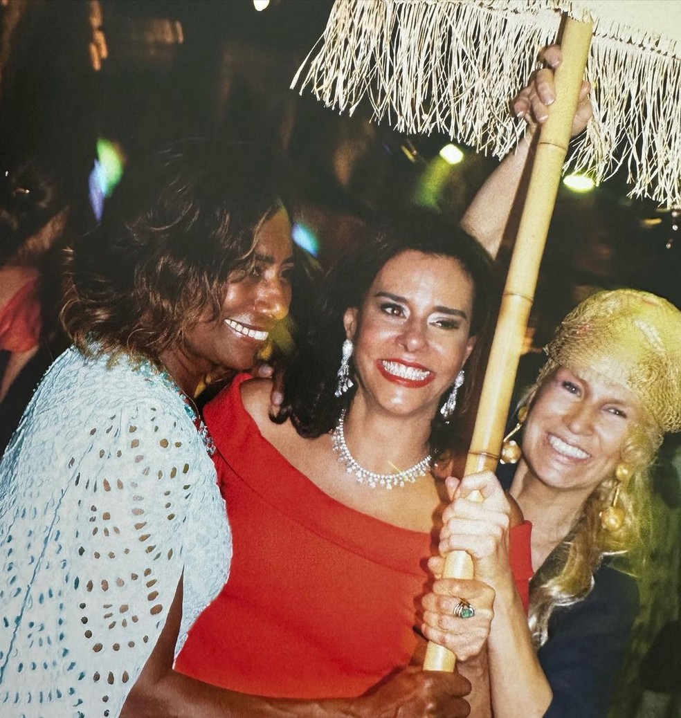 Narcisa abre álbum e mostra momentos ao lado de Glória Maria: 'Melhor ...