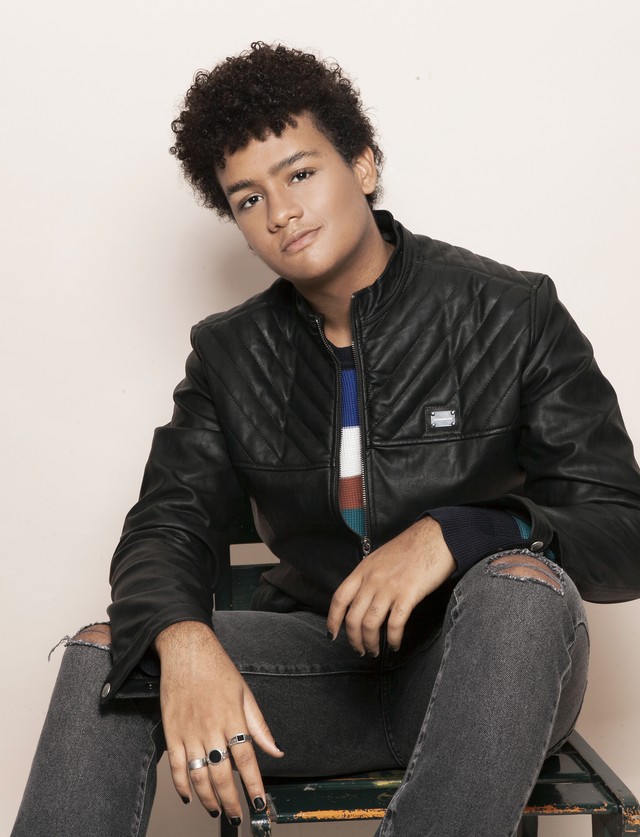 Fagulha em 'De Volta aos 15', Lucas Deluti fala sobre namoro e 'nights ...