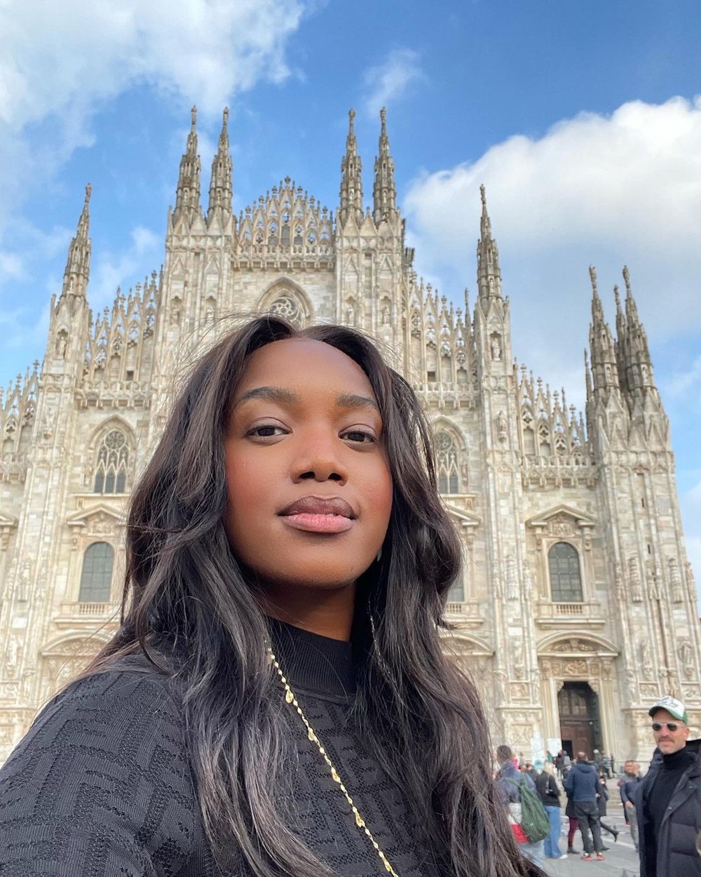 IZA viaja para a Itália após Carnaval e posa com Sasha Meneghel