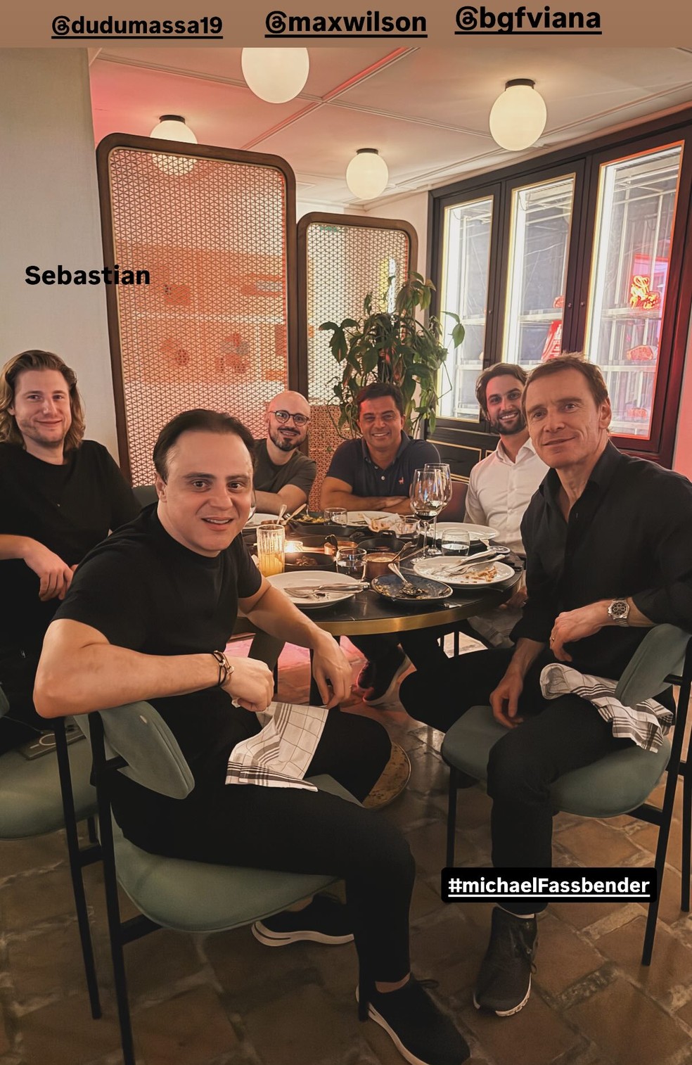 Michael Fassbender, o Magneto de 'X- Men', e Felipe Massa curtem jantar ...