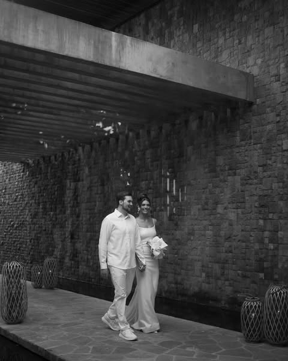 Com 'beijo de cinema', Luma Cesar, filha de César Filho, posta novas ...