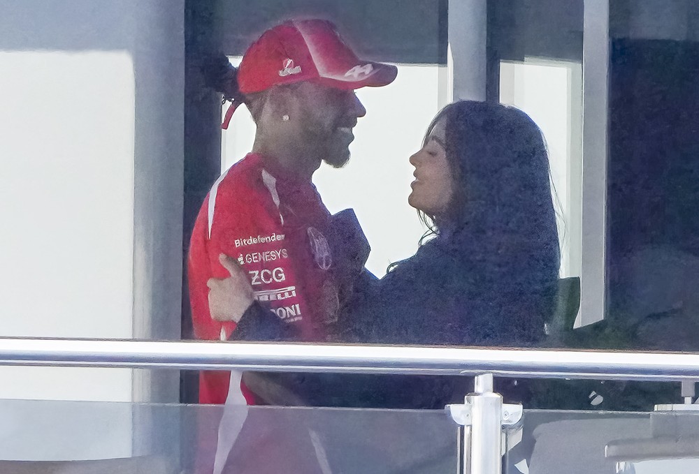 Lewis Hamilton e Kim Kardashian são vistos aos beijos pela primeira vez ...