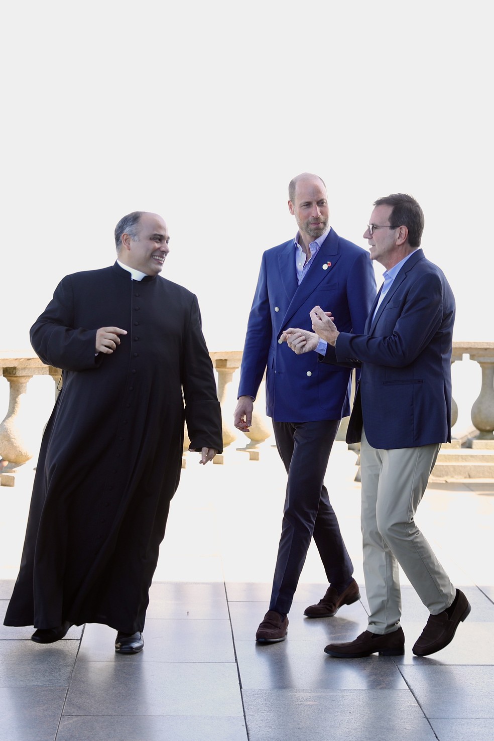 Príncipe William visita Cristo Redentor no Rio e recria fotos da mãe, a Princesa Diana