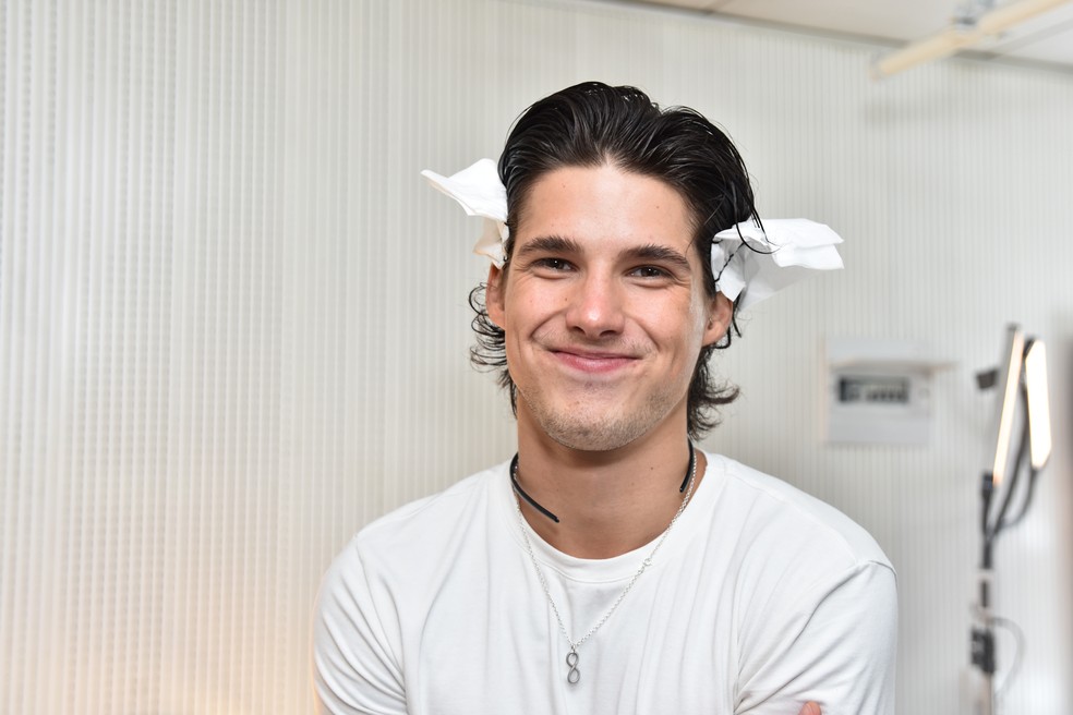 Gabriel Fop estreia na SPFW: 'Treinei muito e comi pouco'