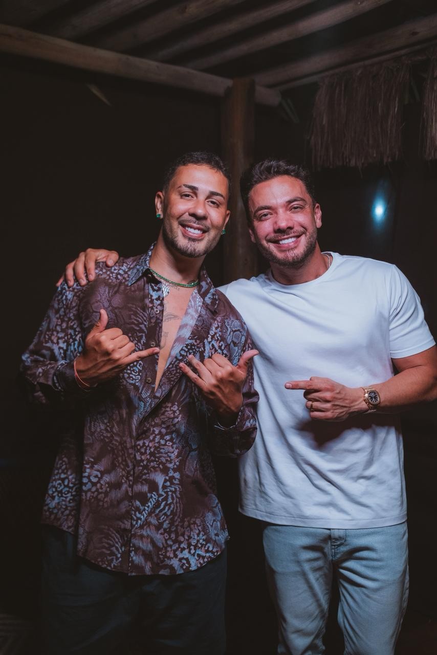 Após repercussão na web, Enzo Rabelo nega namoro com influenciadora ...
