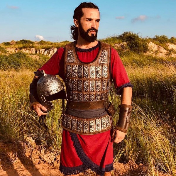 Ator é dado como desaparecido após cachorros serem encontrados em ...