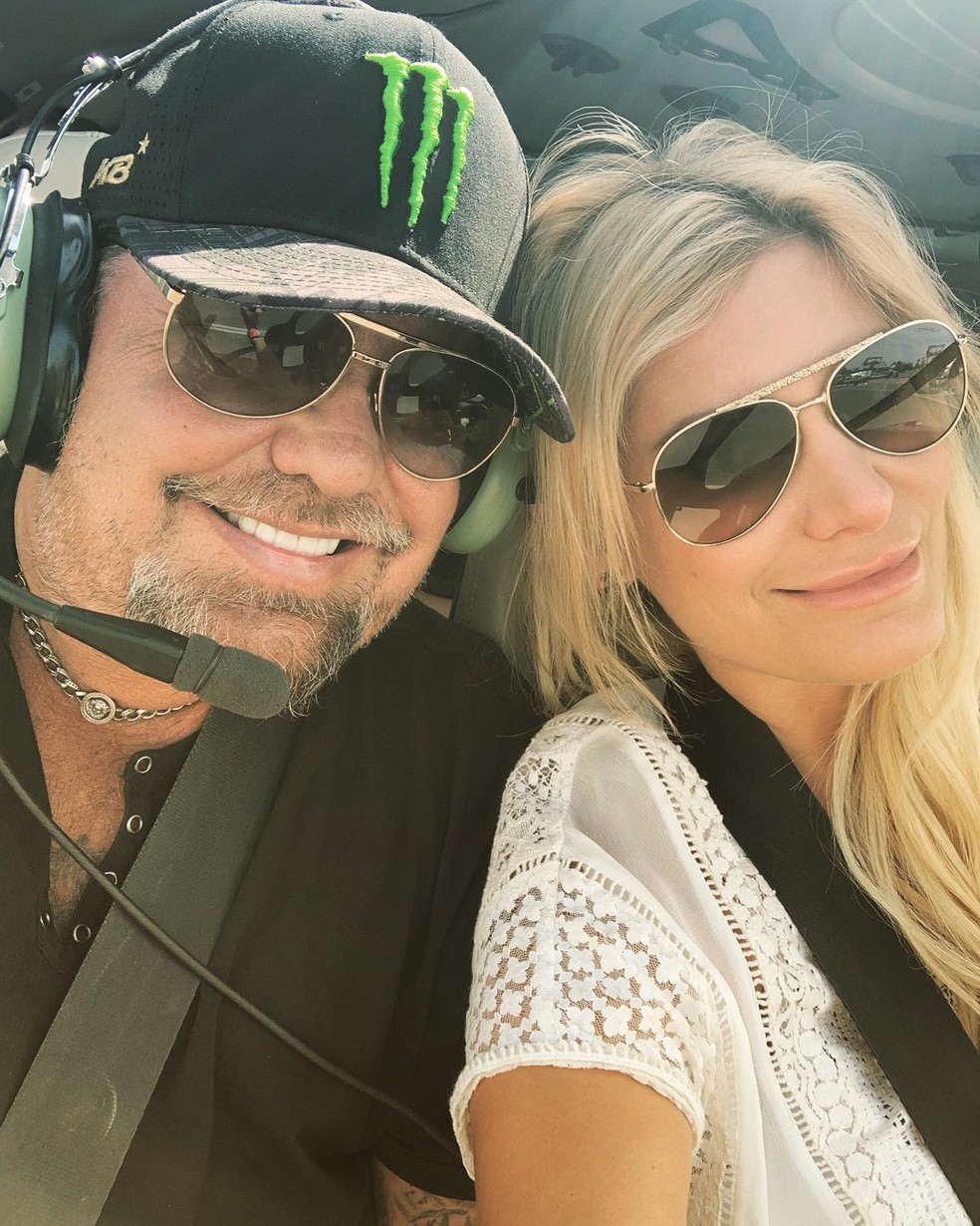 Acidente com jatinho de Vince Neil, da banda Mötley Crüe, deixa um ...