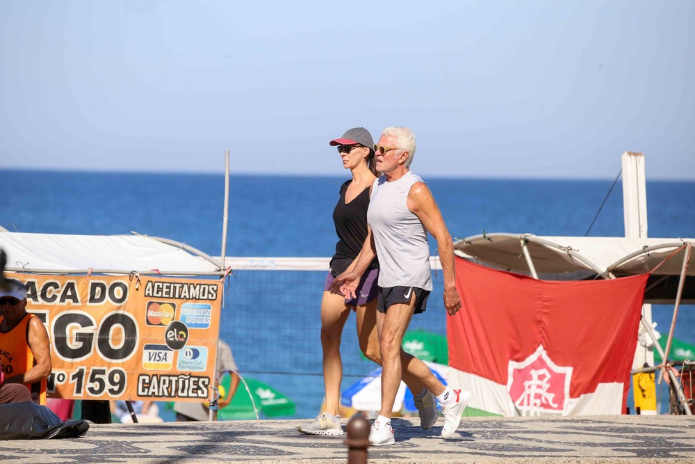 Enrique Diaz, Mônica Martelli e Mônica Torres curtem manhã de sol na ...