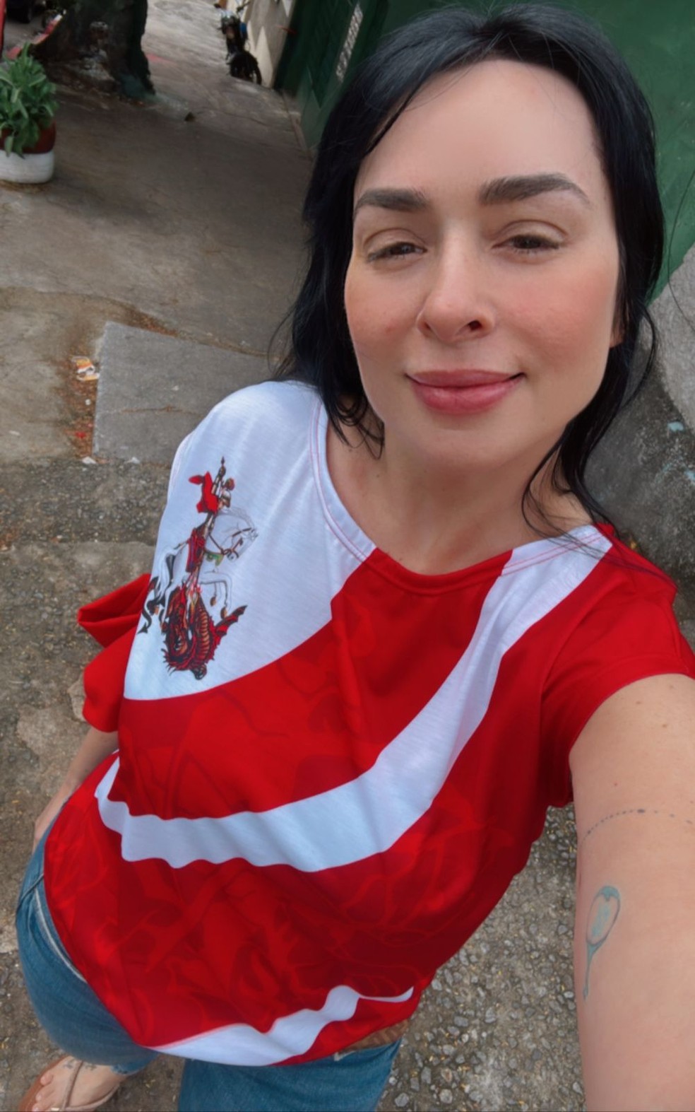 Luciana Picorelli homenageia São Jorge e agradece por bênçãos: 'Sempre ...