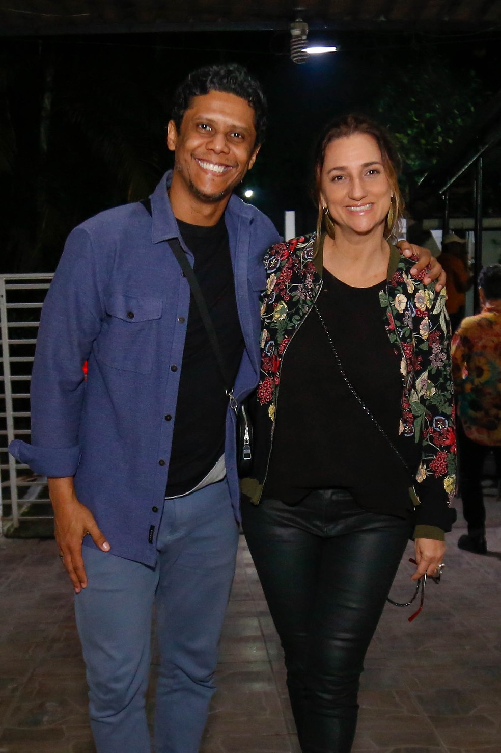 Jéssica Ellen, Viviane Araujo e Juliano Cazarré curtem festa de 'Volta ...